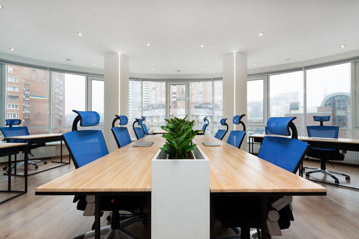 Best Types of Tables for a Functional, Chic Space